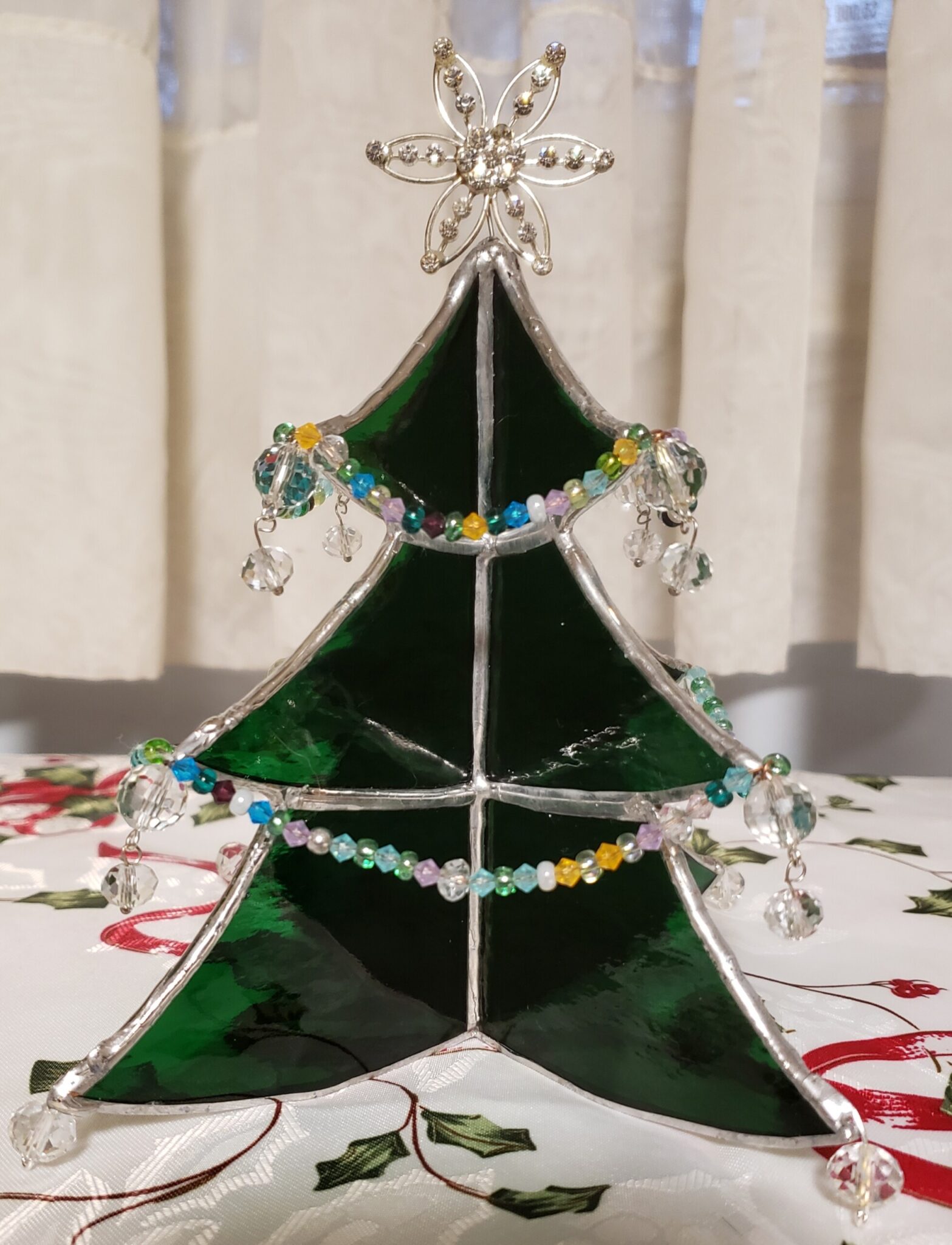 Stained Glass Christmas Tree Pattern - Decorate Your Christmas Table